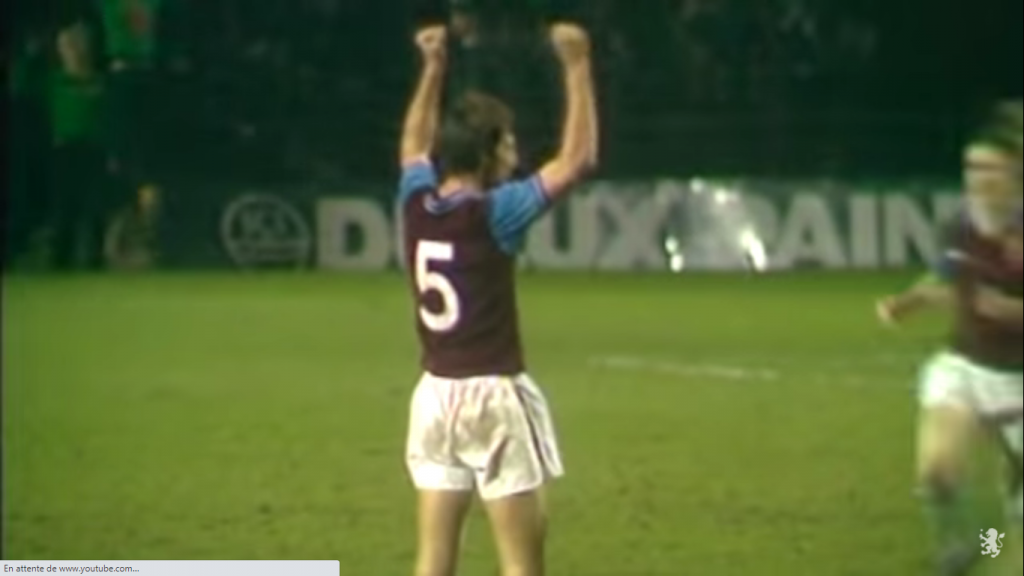 Leicester - Aston Villa 1976 | Chris Nicholl, le own goal dans la peau ...