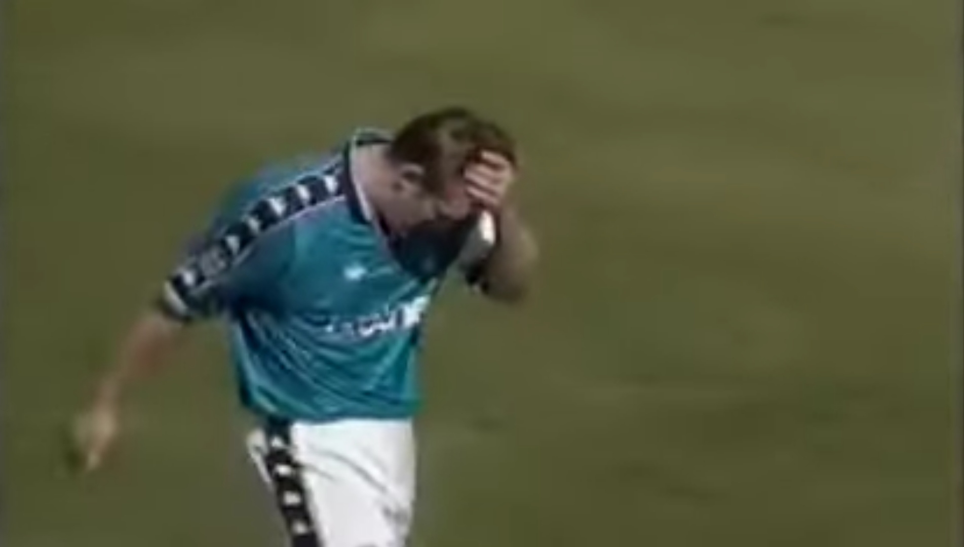 Foot | Jamie Pollock, le coup du sombrero qui se termine (très) mal - FFL