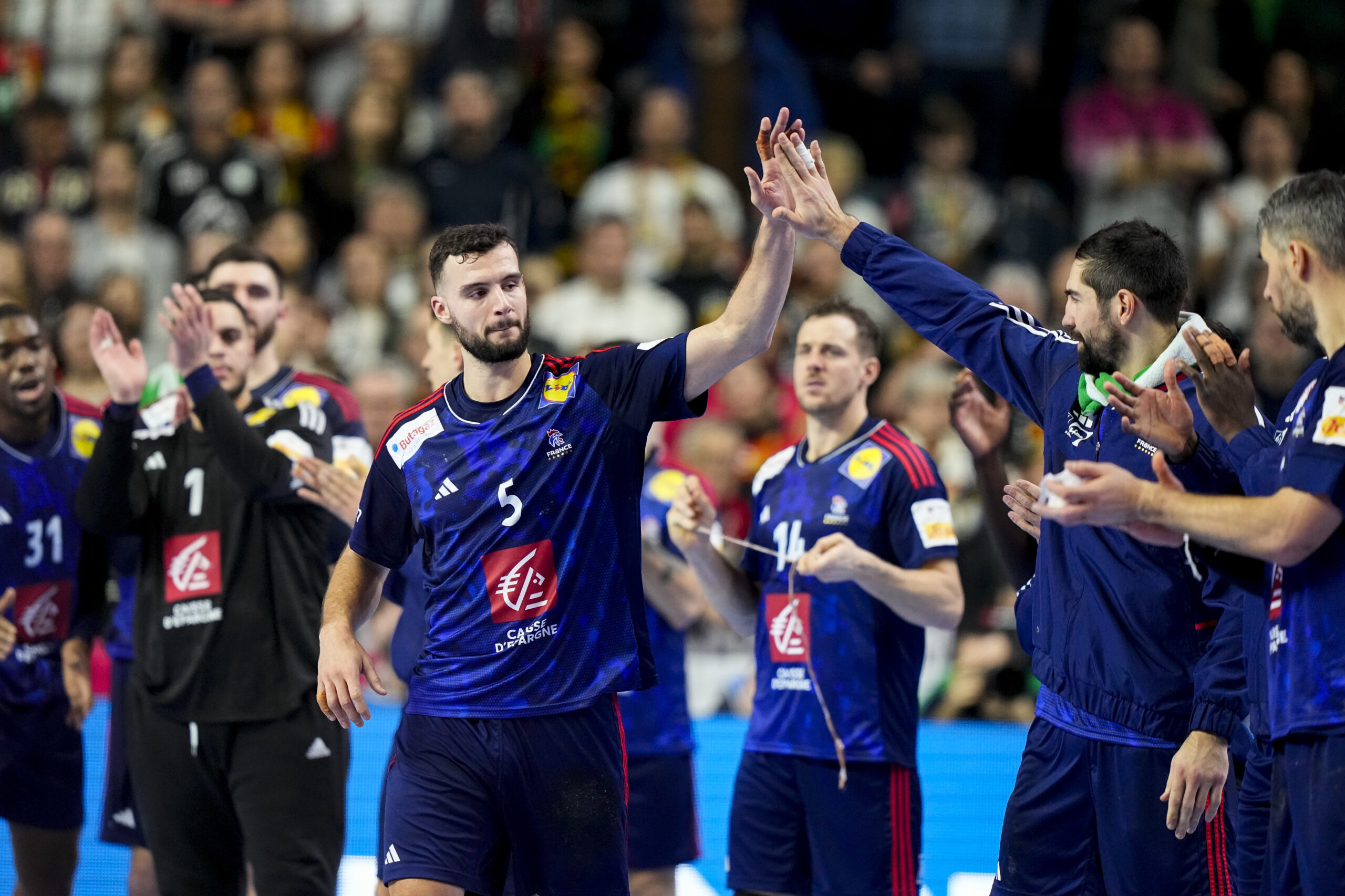 Euro | Les Bleus donnent une leçon de hand à l'Islande - FFL