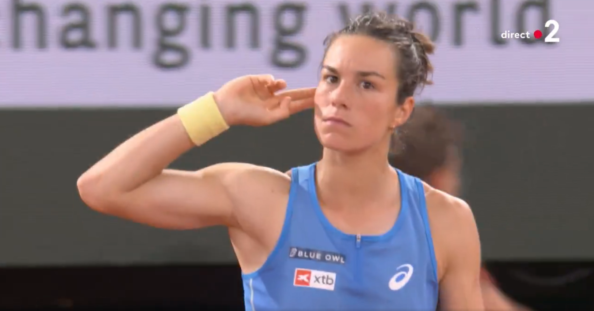 Roland-Garros | Le premier set inhumain de Loïs Boisson en quarts de ...