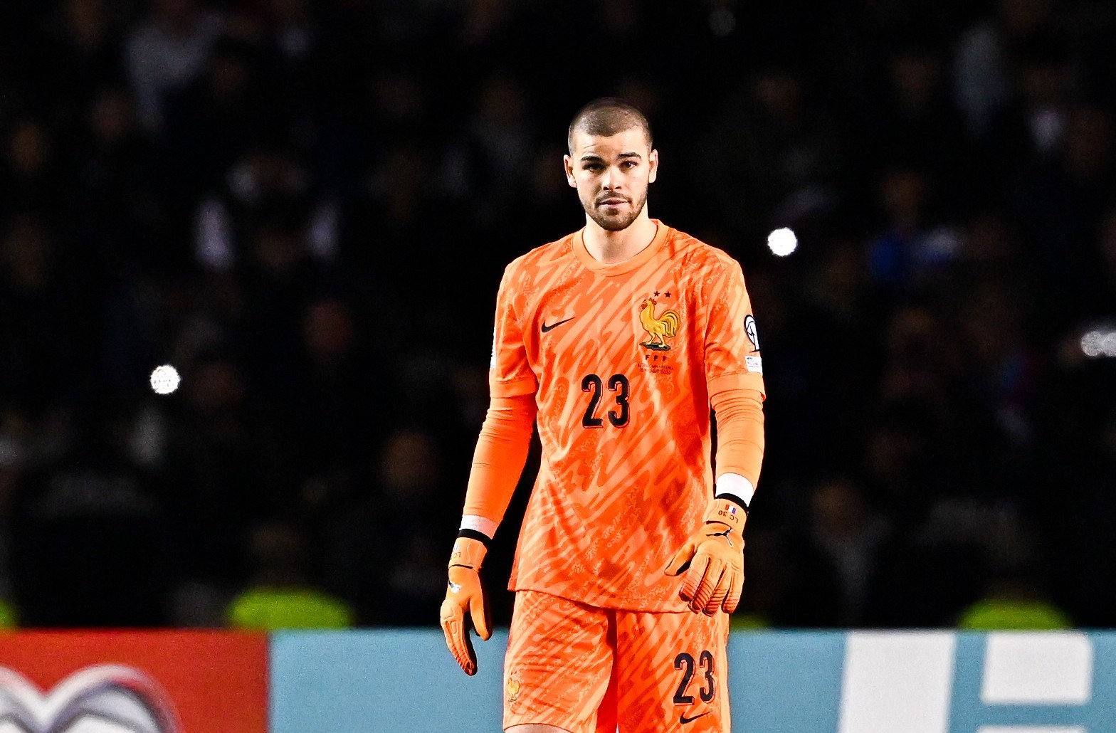 Les 3 minutes déjà historiques de Lucas Chevalier avec les Bleus - FFL