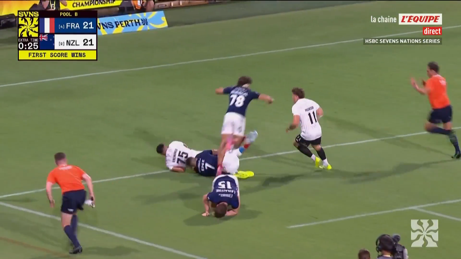 La fin de match digne d'un film Hollywood entre les Bleus et les Blacks ...